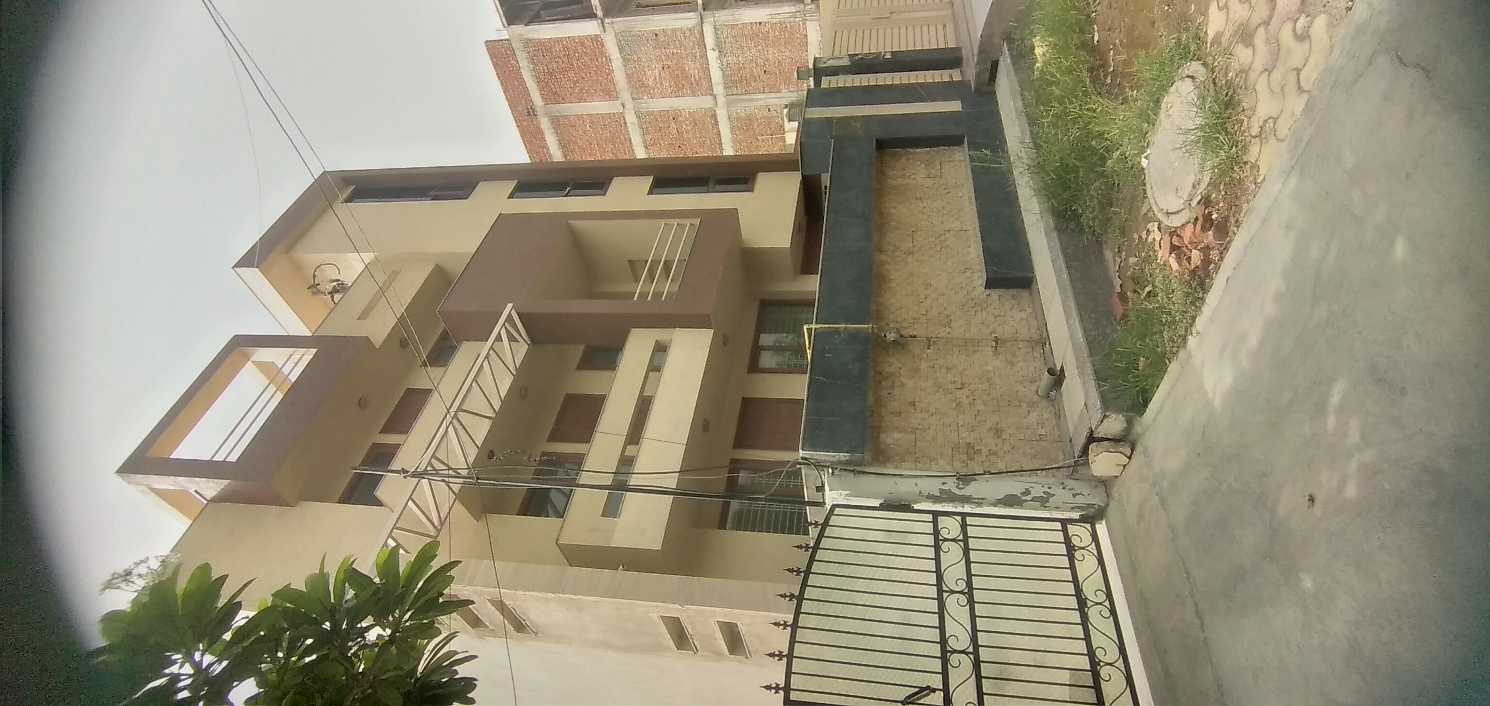 Rental 1.5 Bedroom 750 Sq.Ft. Independent House in Sector 33 Noida ...