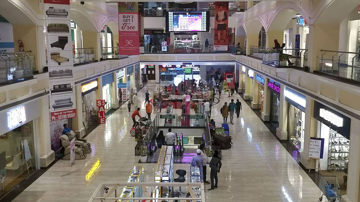 Resale Commercial Shop 1662 Sq.Ft. in Dorabjee Paradise Building A&B ...