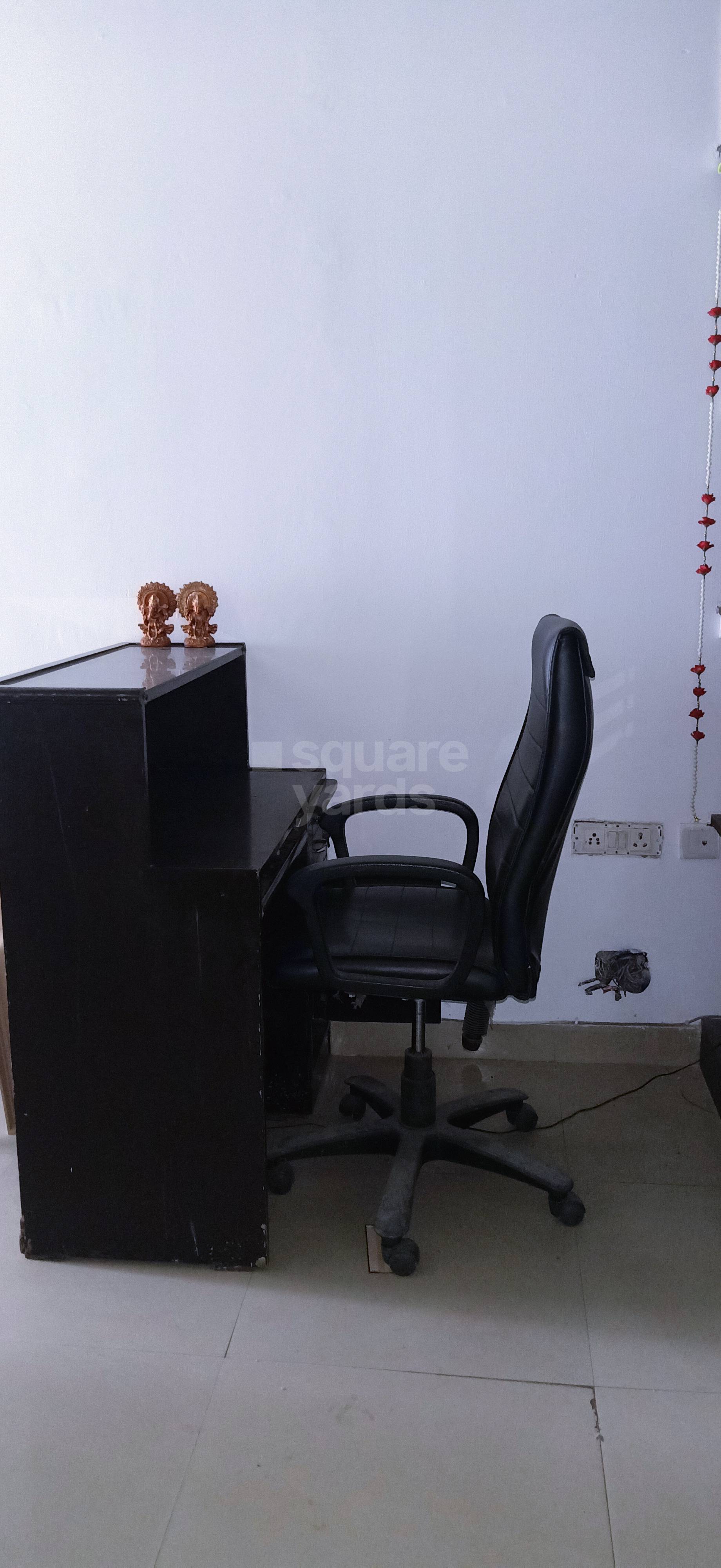 Rental Commercial Office Space 1000 Sq.Ft. in Pearls Omaxe Tower ...