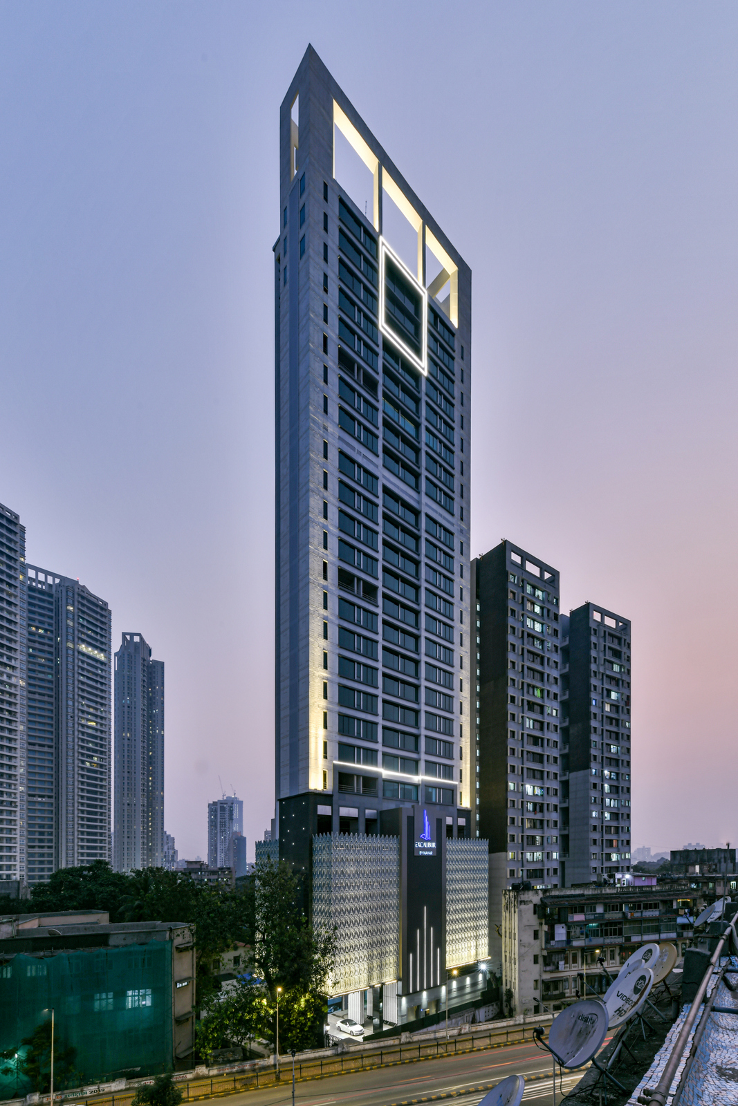 Resale 5 Bedroom 3008 Sq.Ft. Apartment in Nahar Excalibur, Mahalaxmi ...