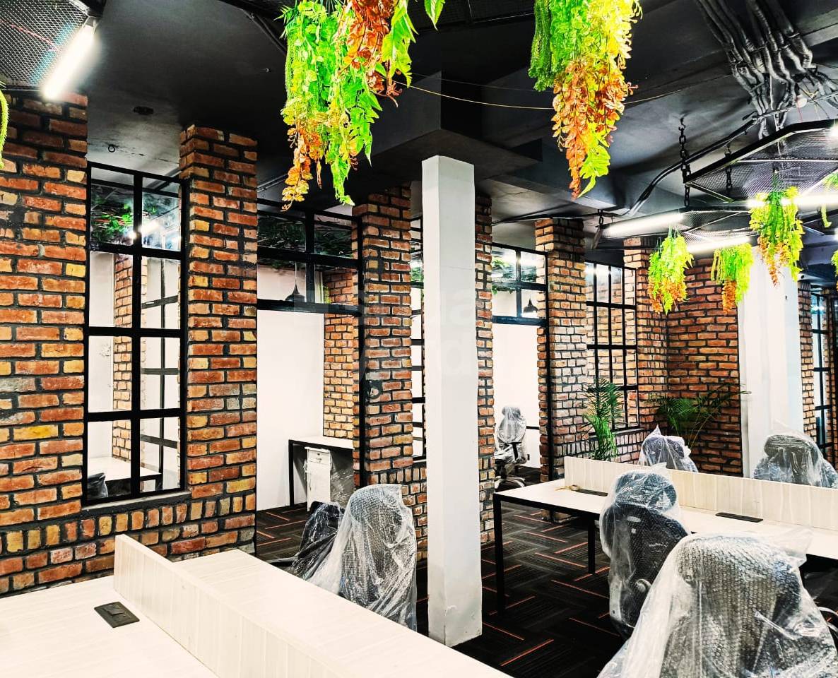 Rental Commercial Office Space 500 Sq.Ft. in DLF Square, Dlf Phase ii ...