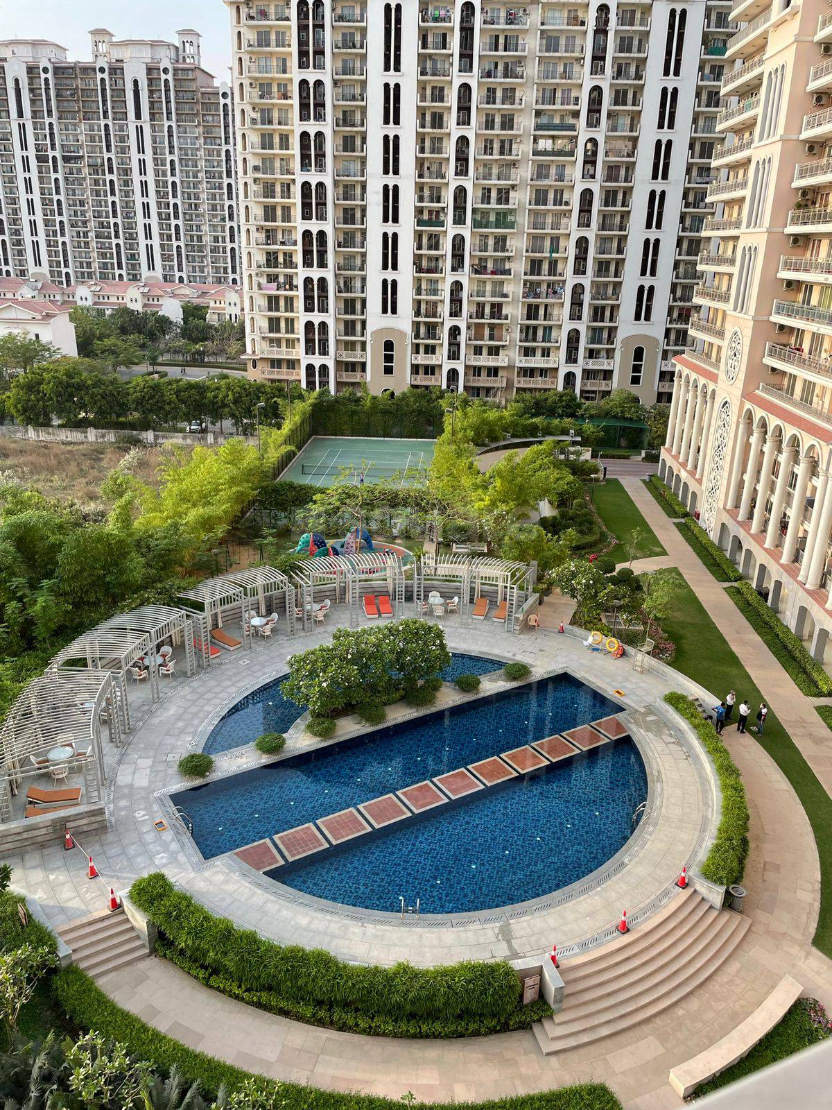 Resale 3 Bedroom 1930 Sq.Ft. Apartment in DLF The Skycourt, Sector 86 ...