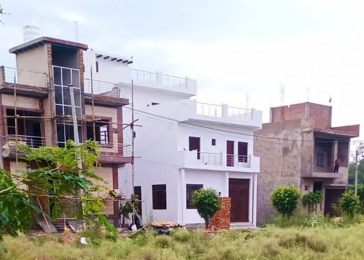 Resale 125 Sq.Mt. Plot in Yamuna Expressway Greater Noida - 4849927