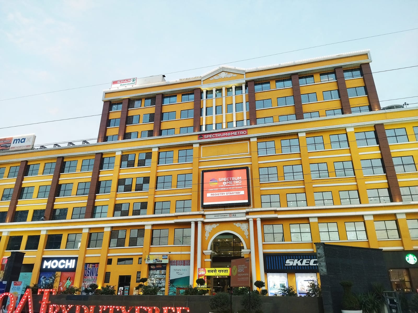 Resale Commercial Shop 235 Sq.Ft. in Spectrum@Metro, Sector 75 Noida ...