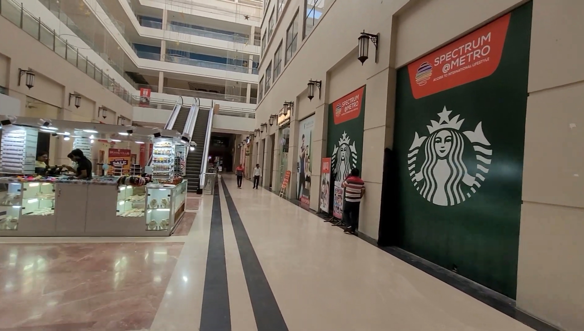 Resale Commercial Shop 320 Sq.Ft. in Spectrum@Metro, Sector 75 Noida ...