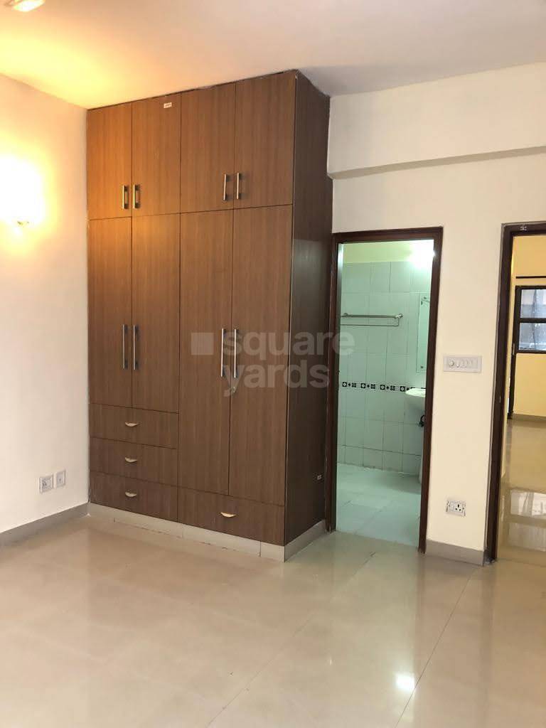 Resale 3 Bedroom 1850 Sq.Ft. Apartment in Ardee City Palm Grove Heights ...