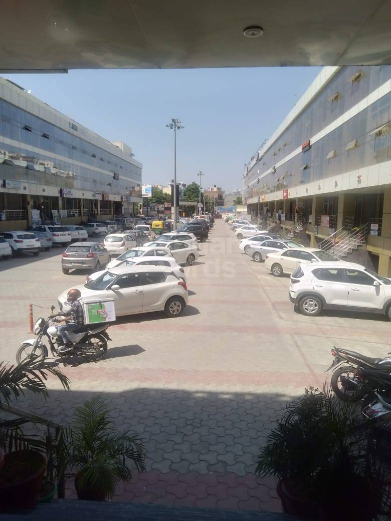 Resale Commercial Office Space 468 Sq.Ft. in Chandigarh Ambala Highway ...