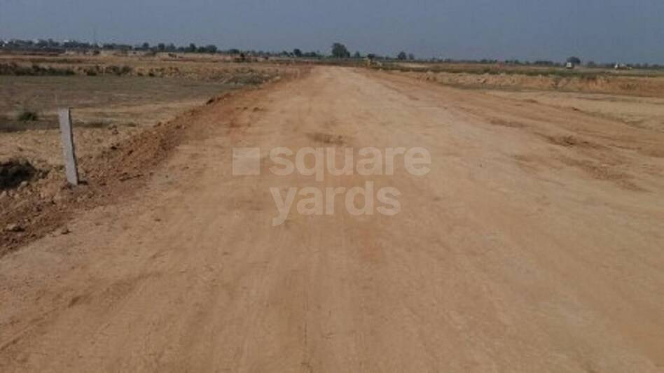 Resale 300 Sq.Mt. Plot in Sector 18 Greater Noida - 5151726