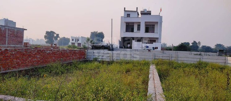 Resale 1000 Sq.Ft. Plot in Amar Shaheed Path Lucknow - 5242414