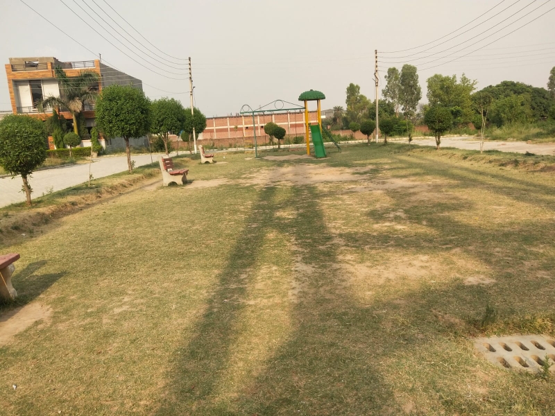 Resale 100 Sq.Yd. Plot in Central Derabassi Chandigarh - 5271995