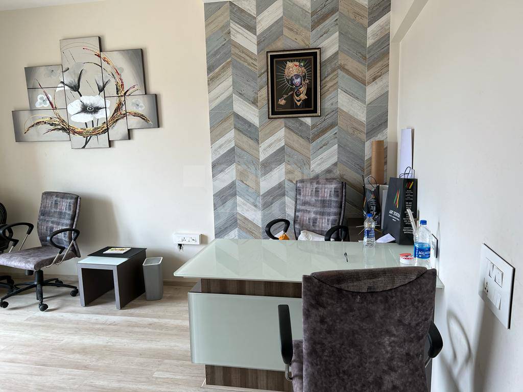 Rental 4 Bedroom 2000 Sq.Ft. Apartment in HDIL Metropolis Residences ...