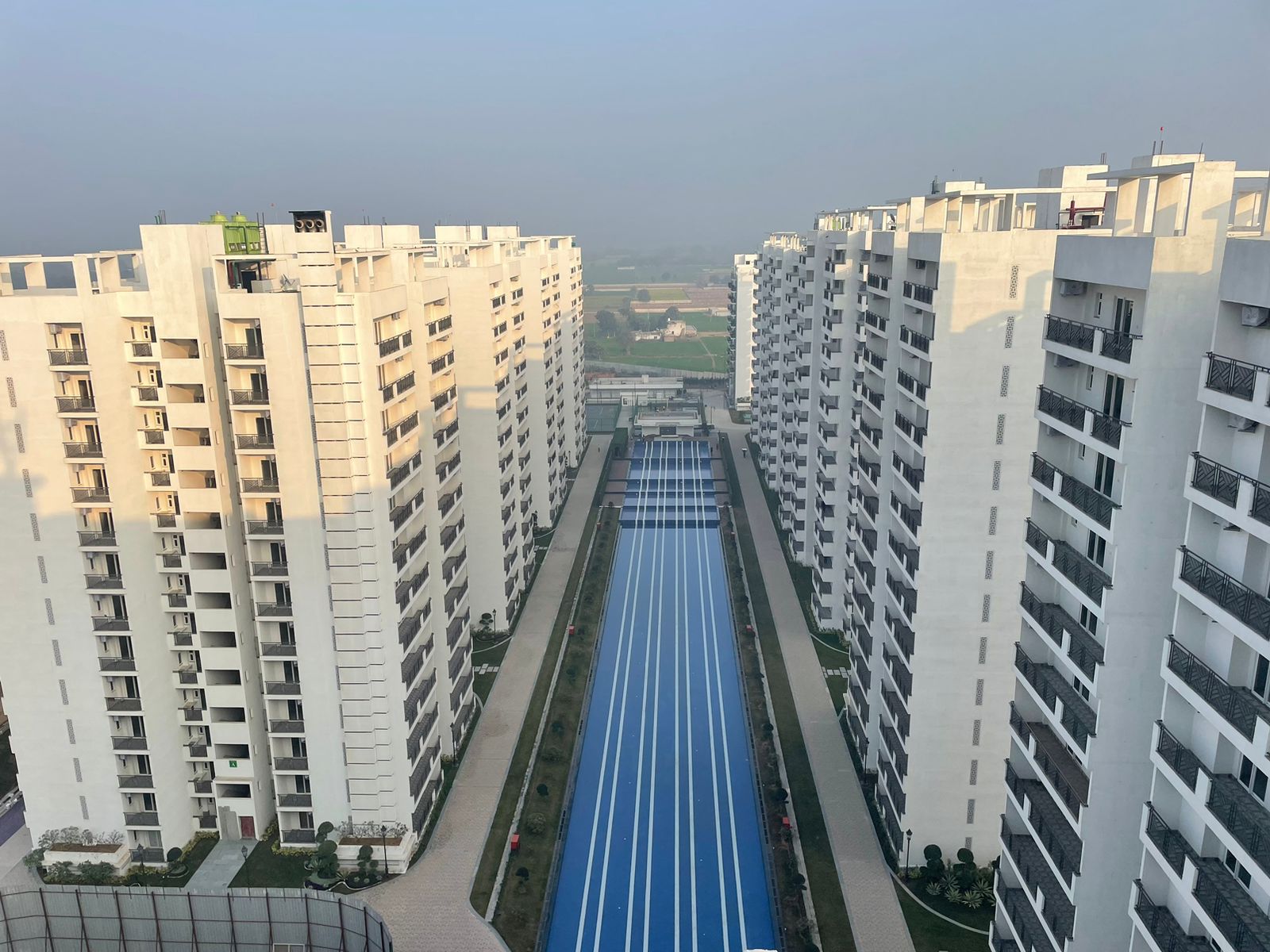 Resale 4 Bedroom 2570 Sq.Ft. Apartment in Central Park Flower Valley ...