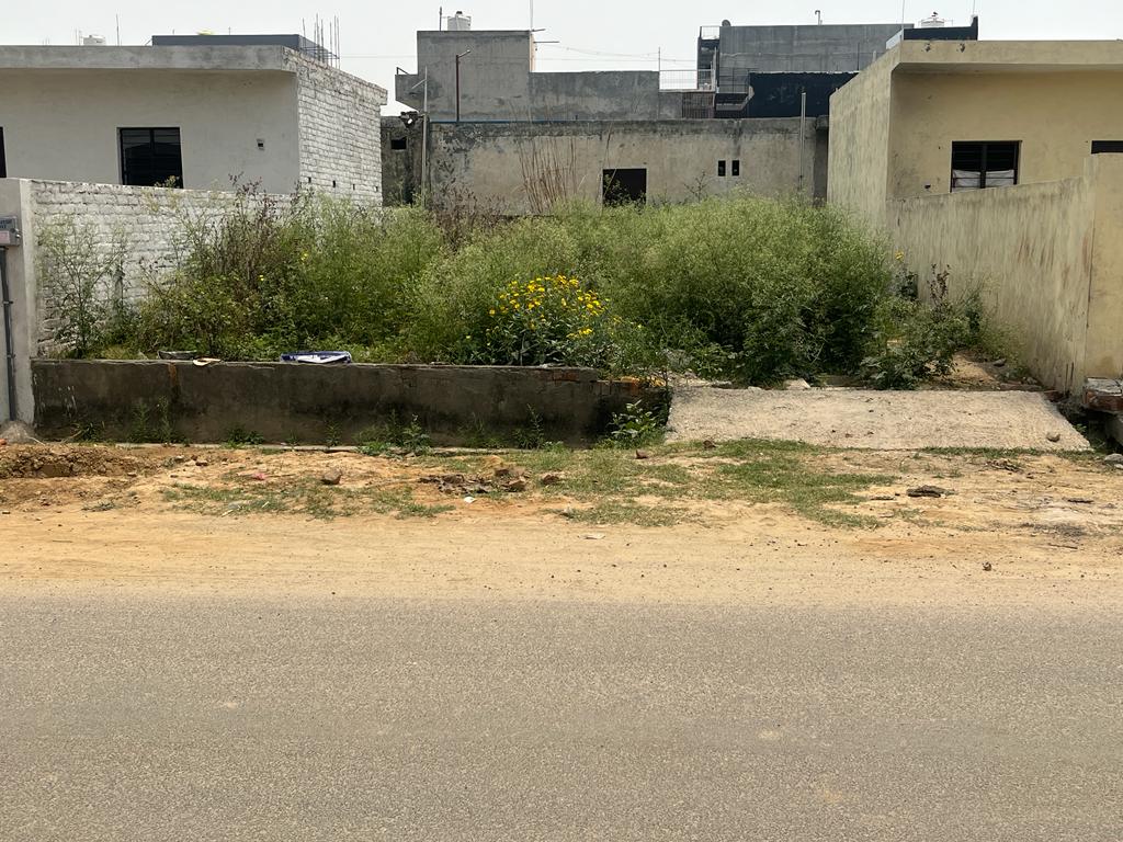 Resale 120 Sq.Mt. Plot in Noida Ext Sector 3 Greater Noida - 5403493