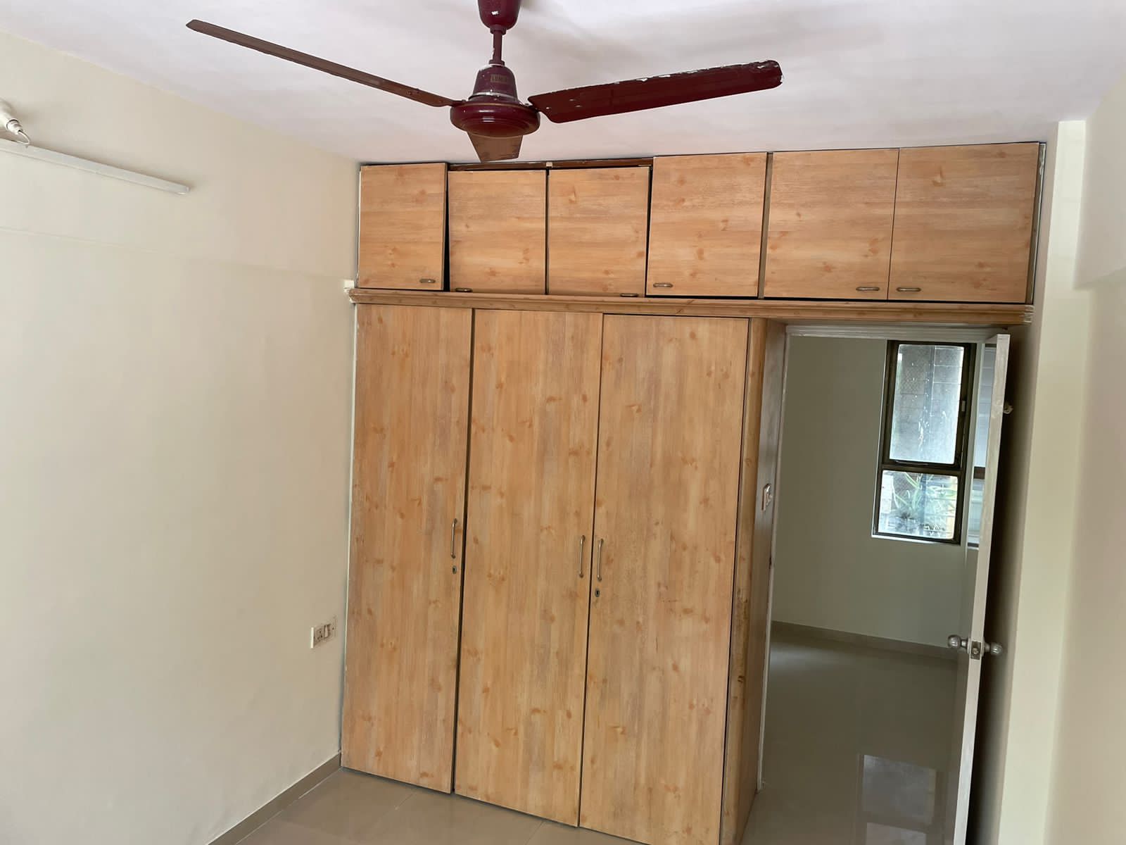 Rental 2 Bedroom 1050 Sq.Ft. Apartment in Raheja Golden Rays, Powai ...