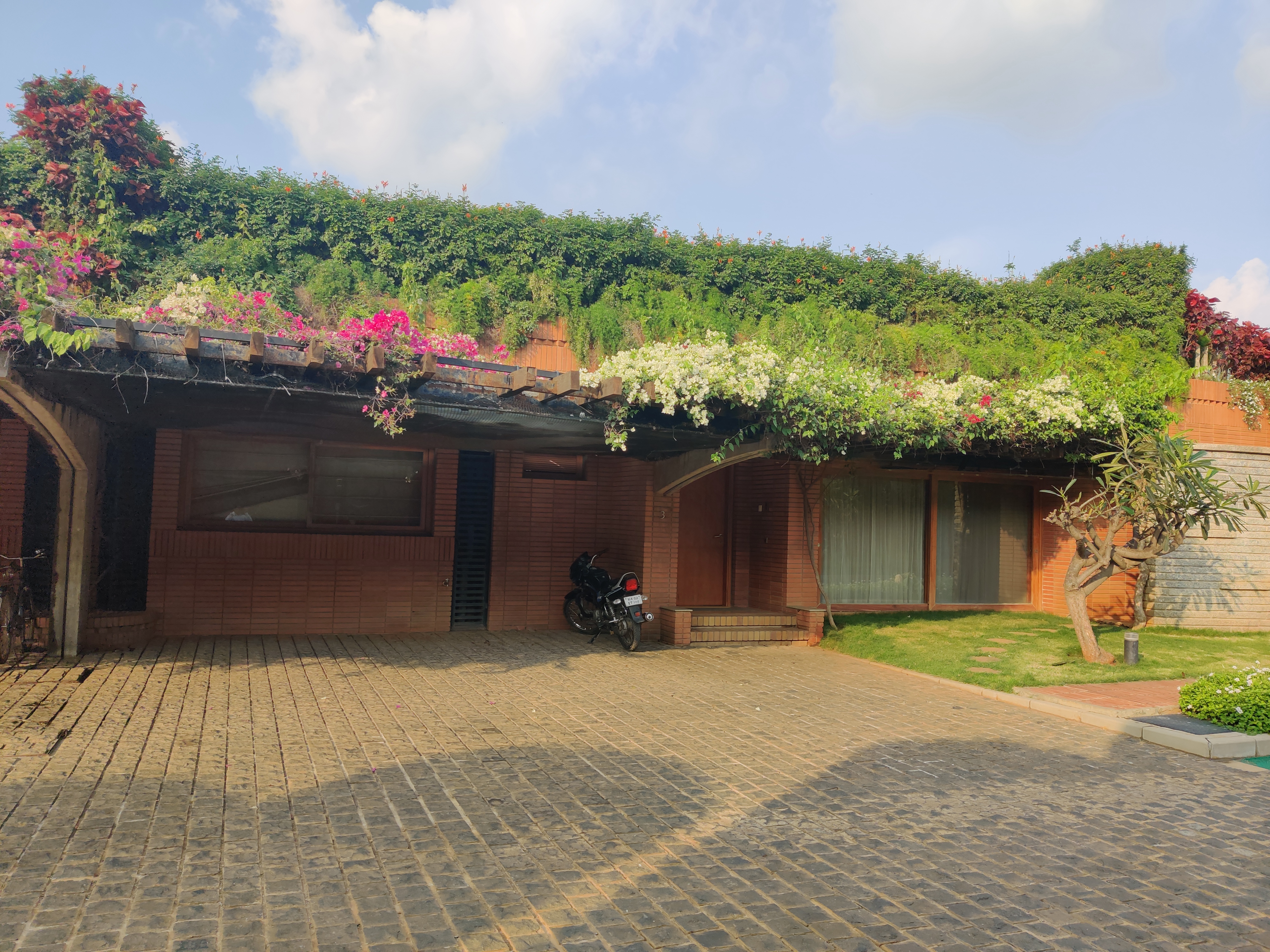 Resale 4 Bedroom 4000 Sq.Ft. Villa in Windmills Of Your Mind Villas ...