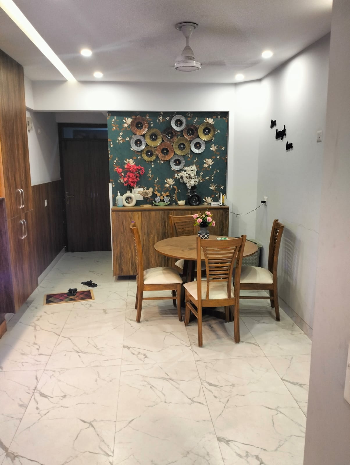 Resale 2 Bedroom 800 Sq.Ft. Apartment in OP Floridaa, Sector 82 ...