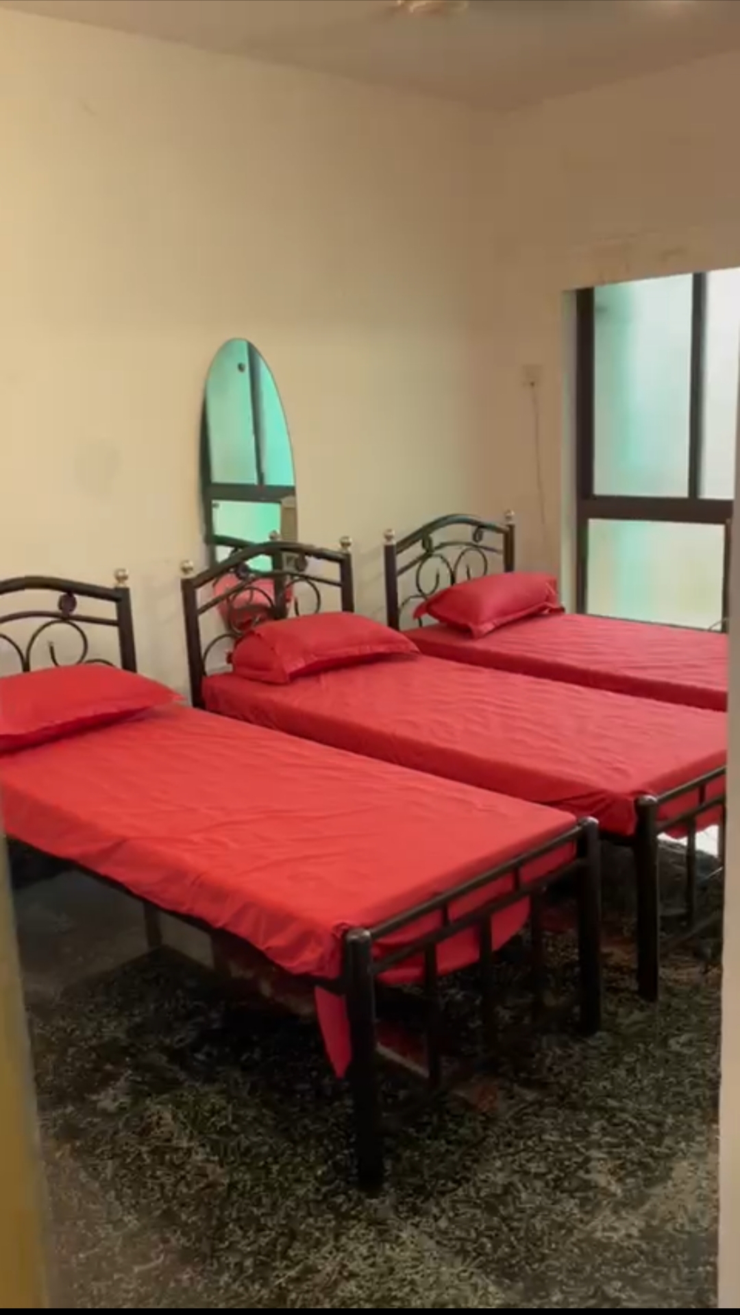 Juhu Sea View Pg for Girls, Hostels in Juhu, Mumbai - 5651051