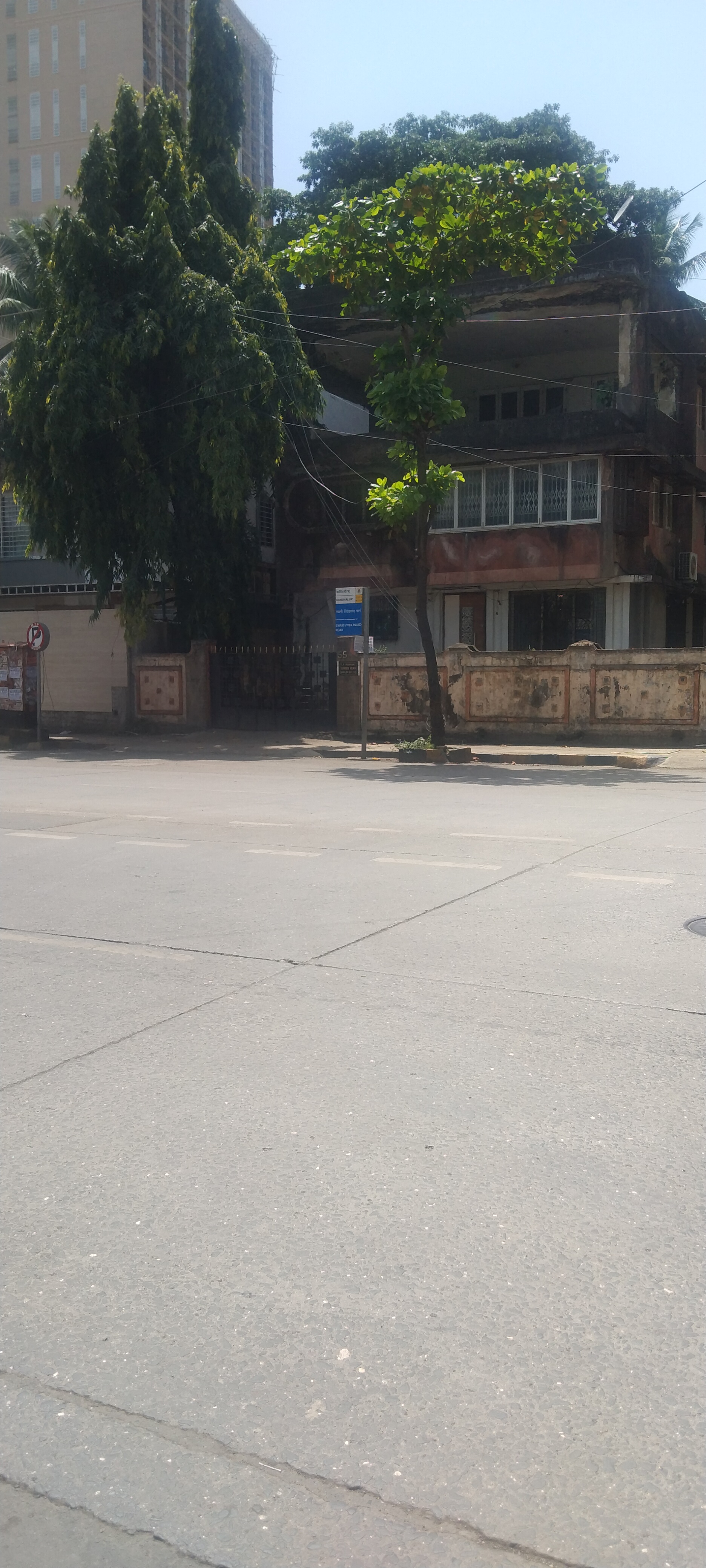 Resale 4 Bedroom 256 Sq.Mt. Independent House in Balasinor CHS, Kandivali West Mumbai - 5822540