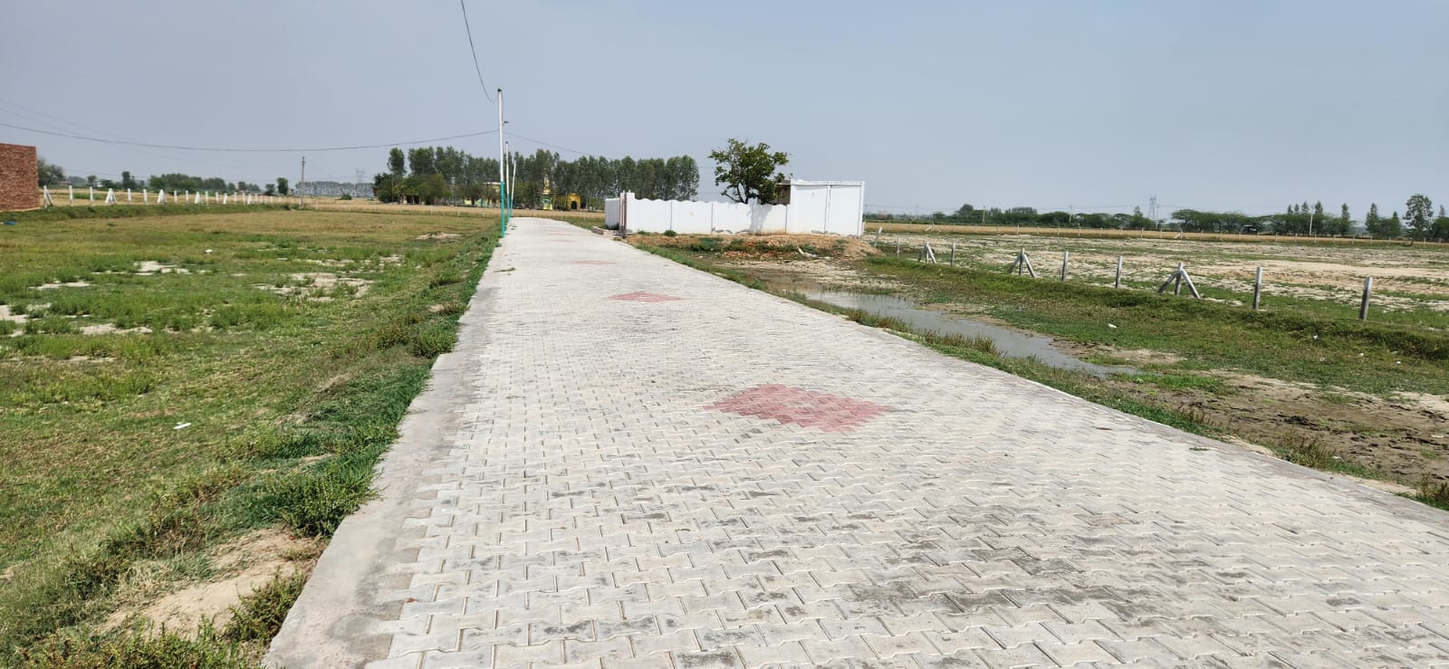 Resale 120 Sq.Yd. Plot in Vrindavan Mathura - 5868454