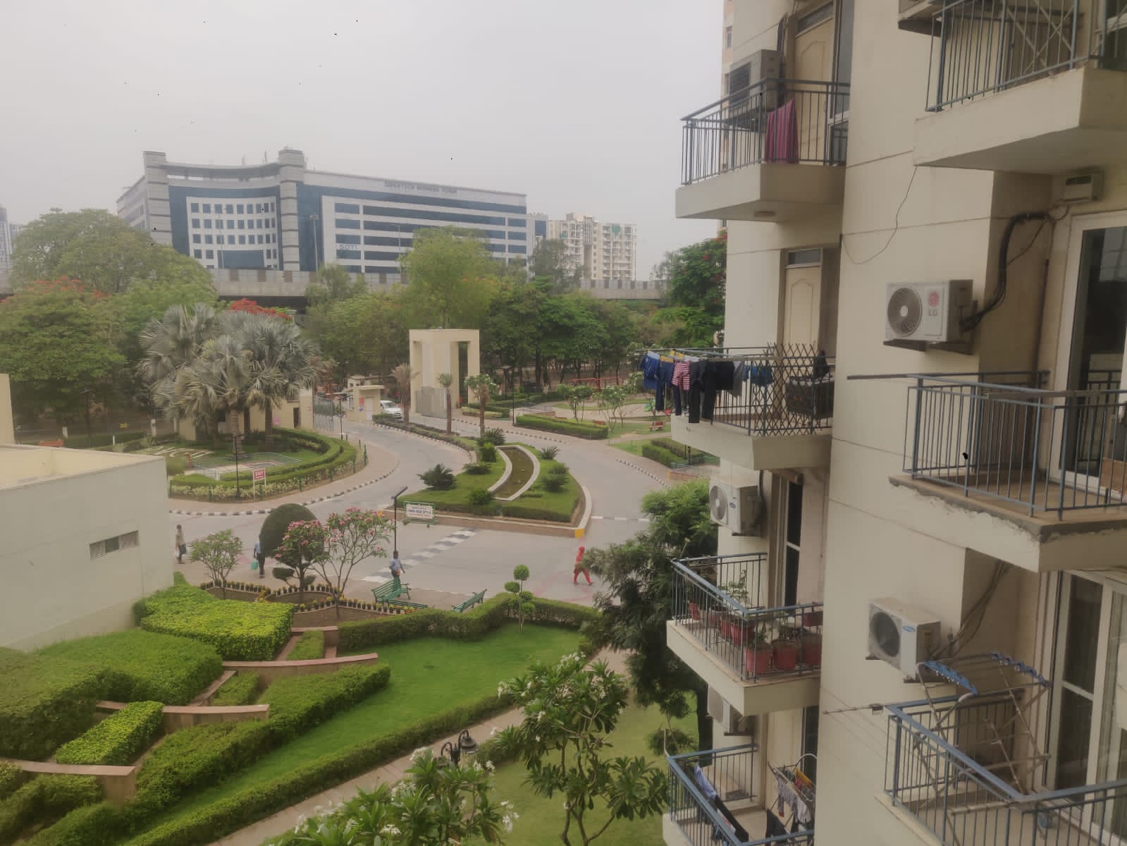 Rental 4 Bedroom 2383 Sq.Ft. Apartment in Bestech Park View City 2 ...