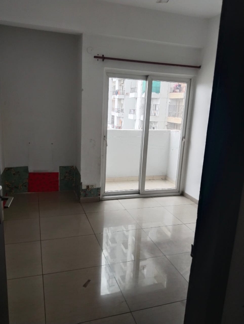 Resale 2.5 Bedroom 1400 Sq.Ft. Apartment in Homes 121, Sector 121 Noida ...