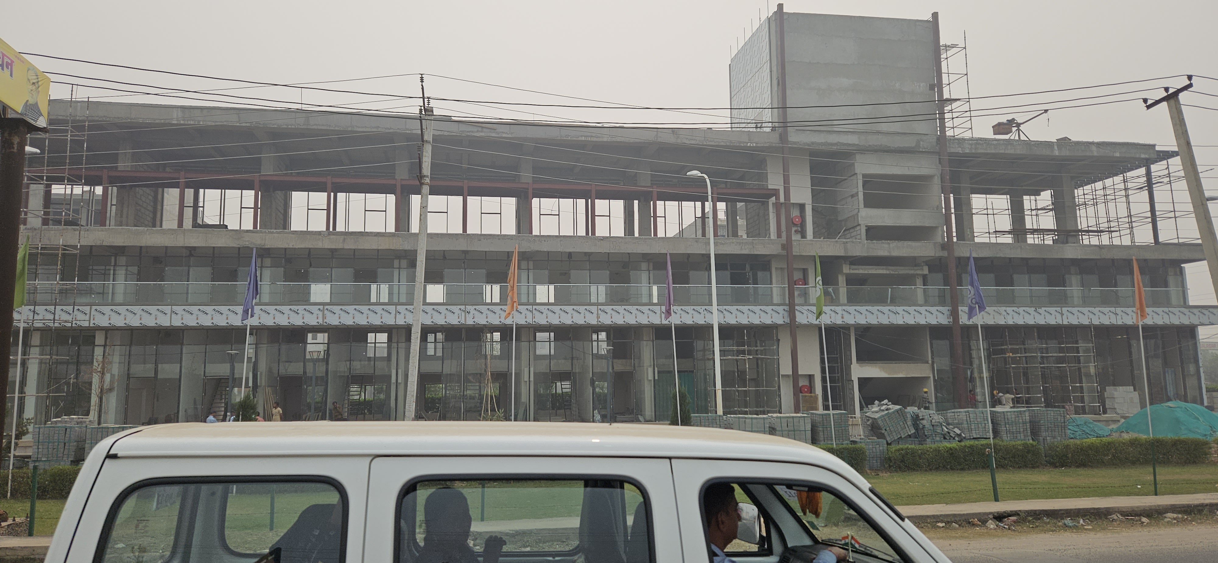 Resale Commercial Shop 570 Sq.Ft. in BPTP District Phase 2, Sector 84 ...