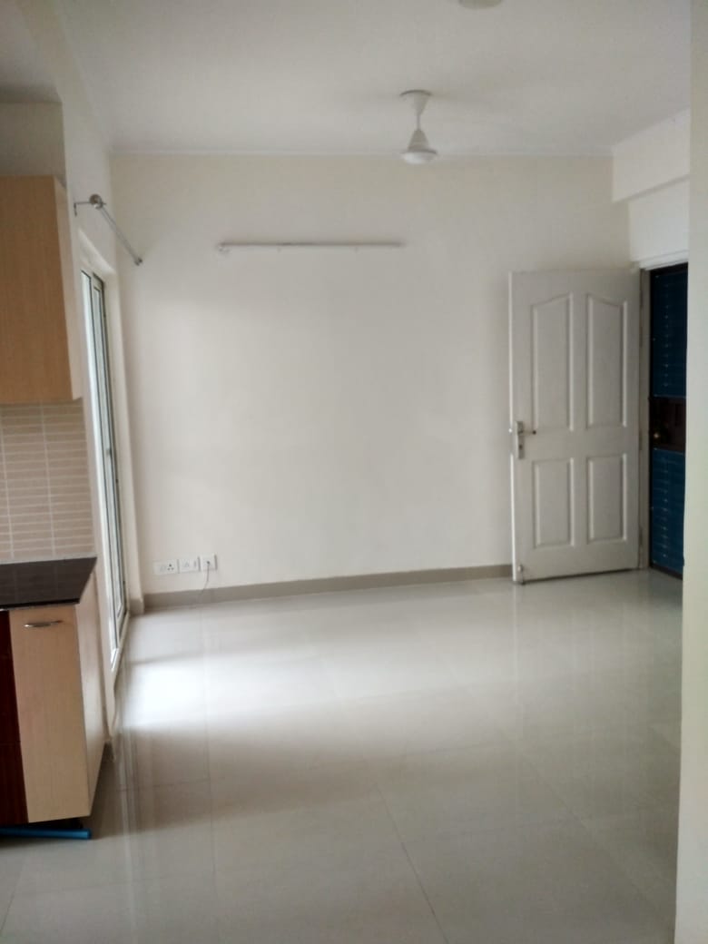 Resale 2 Bedroom 1150 Sq.Ft. Apartment in Supertech Cape Town, Sector ...