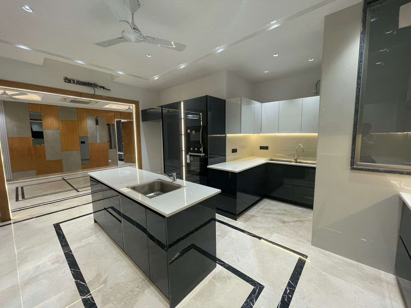 Resale 3 Bedroom 1300 Sq.Ft. Builder Floor in Anant Raj The Estate ...