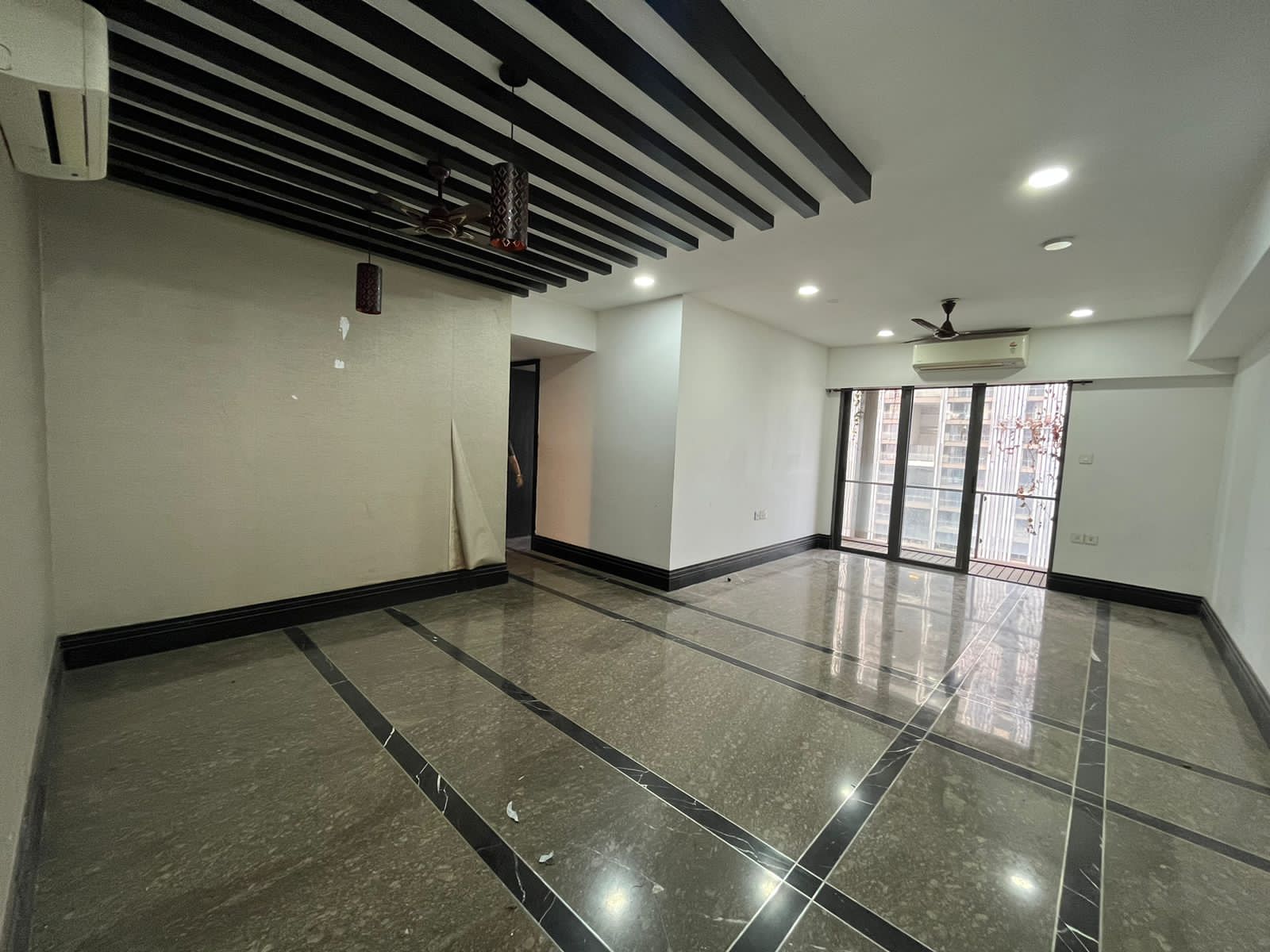 1 BHK Flats for Rent in Lodha NCP Commercial Tower Supremus Wadala, Mumbai