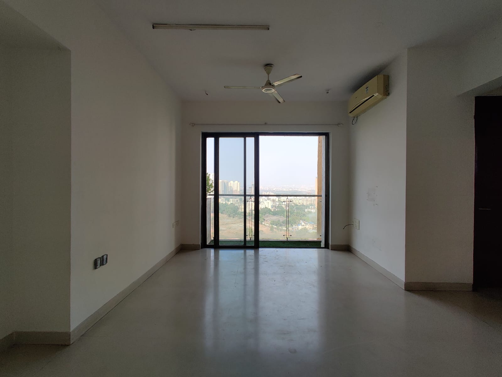 Resale 2 Bedroom 720 Sq Ft Apartment In Lodha Luxuria Majiwada Thane