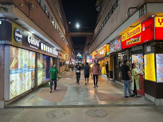 Resale Commercial Office Space 160 Sq.Ft. in Baani Square, Sector 50 ...