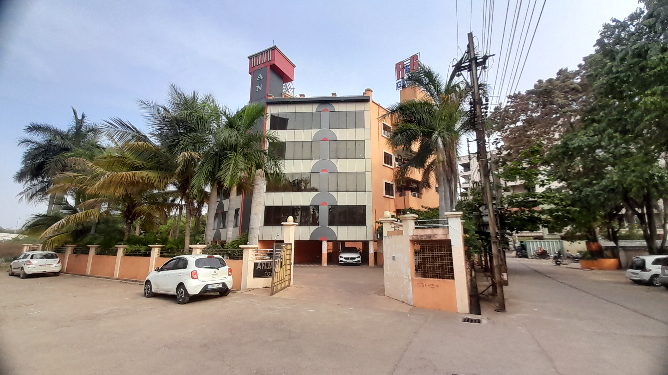 Rental Commercial Office Space 2100 Sq.Ft. in Telibandha Raipur - 6230091