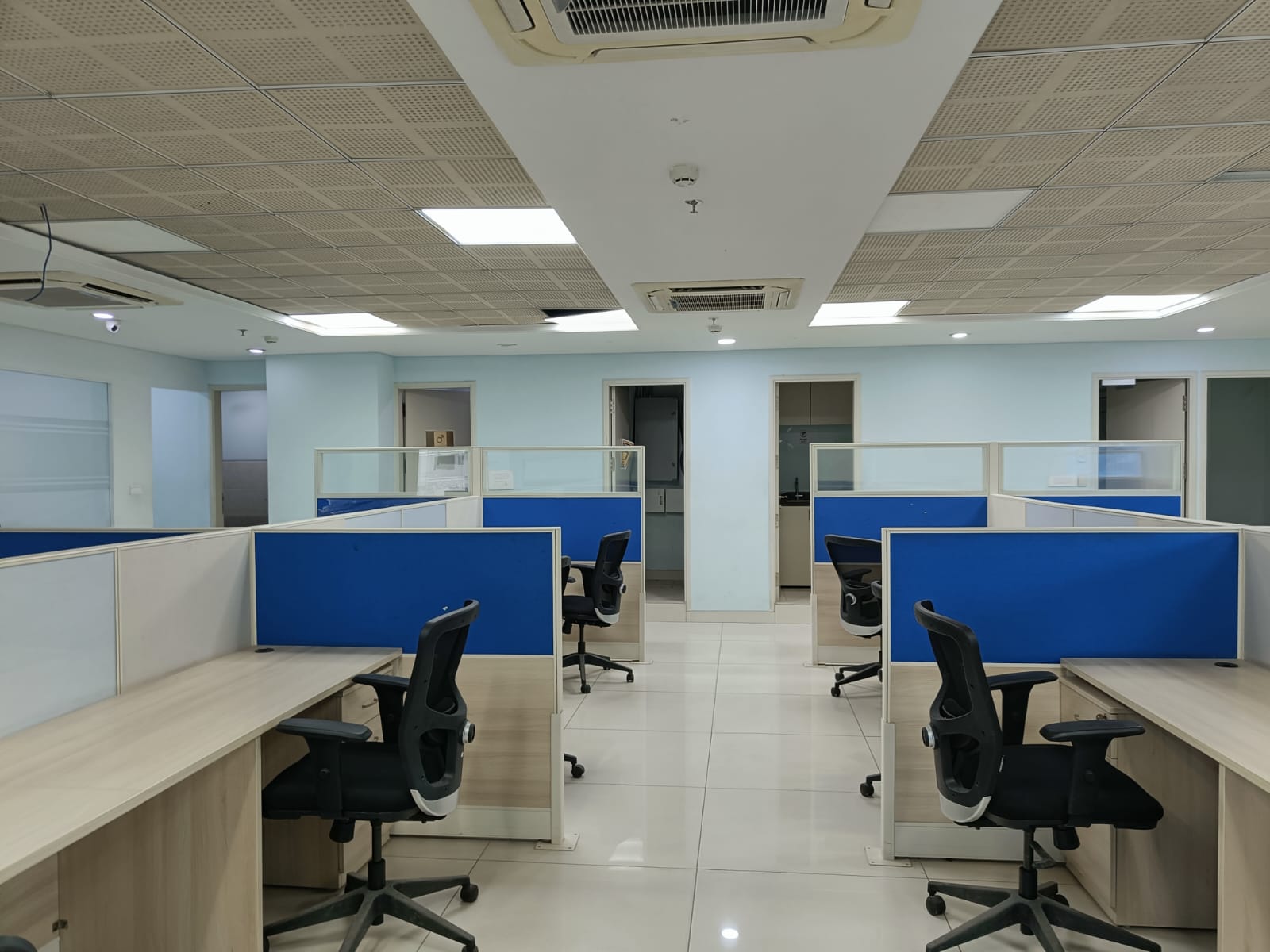 Rental Commercial Office Space 5000 Sq.Ft. in Madhapur Hyderabad - 6457609