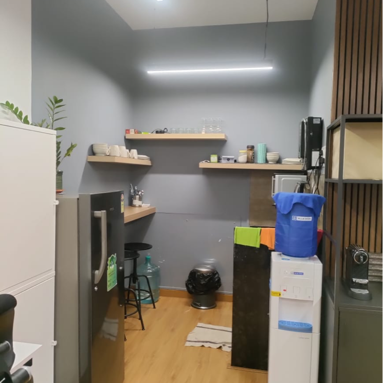 Resale Commercial Office Space 1405 Sq.Ft. in Remi Commercio, Andheri ...