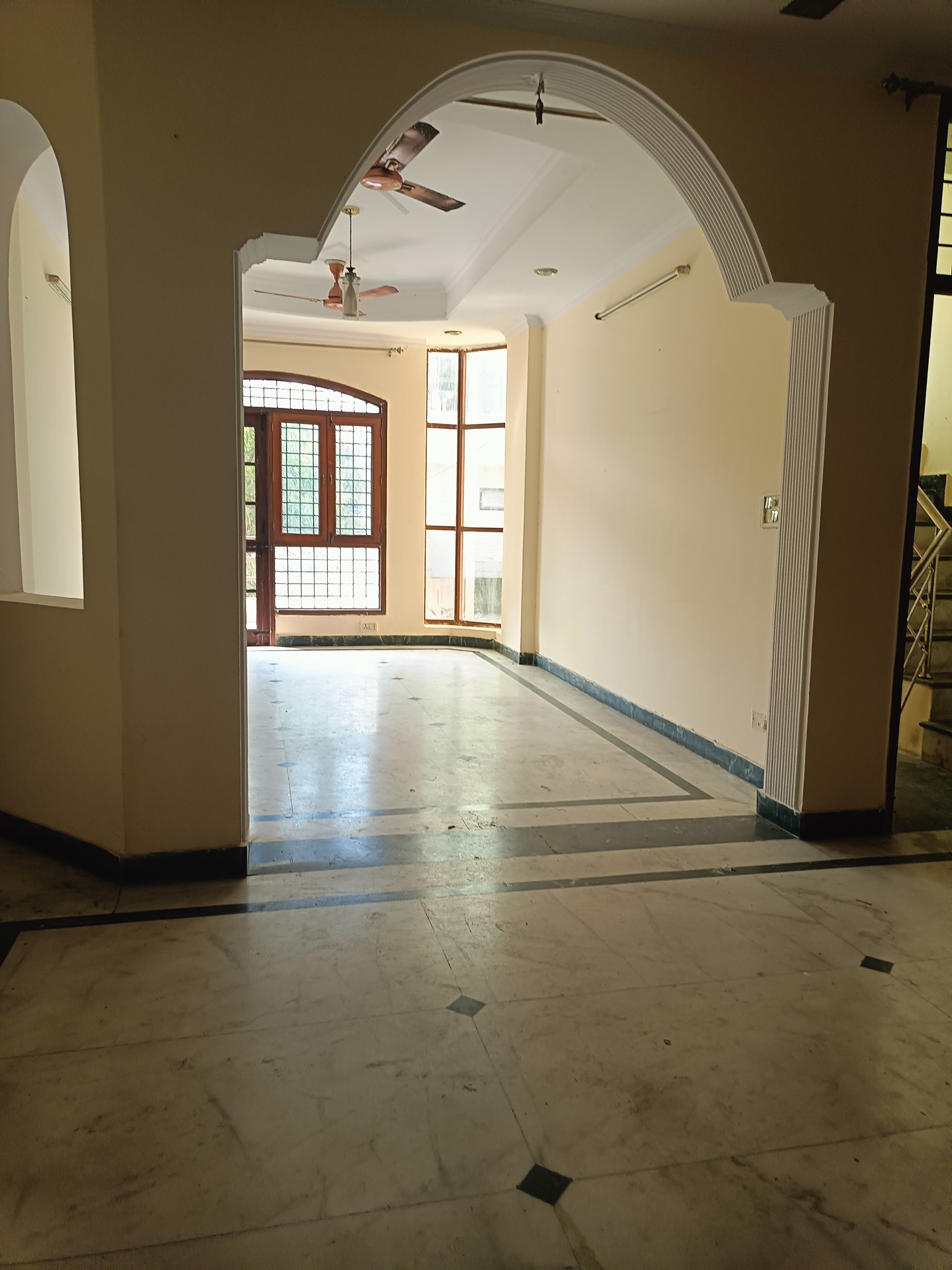 Resale 6 Bedroom 202 Sq.Mt. Villa in Sector 40 Noida - 6552626