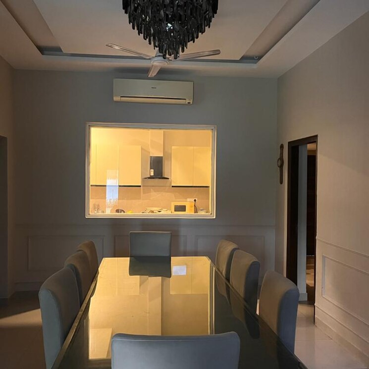 Resale 4 Bedroom 8500 Sq.Ft. Villa in Sainik Farm Delhi - 6725862