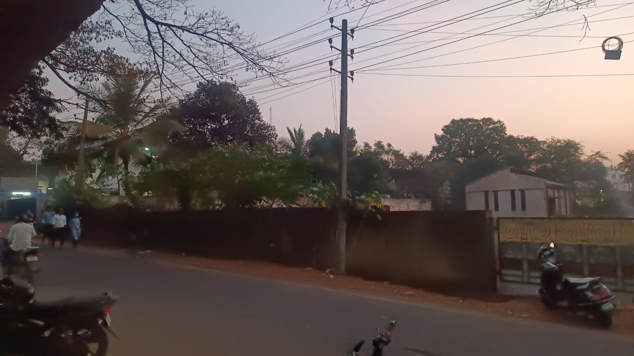 Resale Commercial Industrial Plot 23500 Sq.Ft. in Bommasandra ...