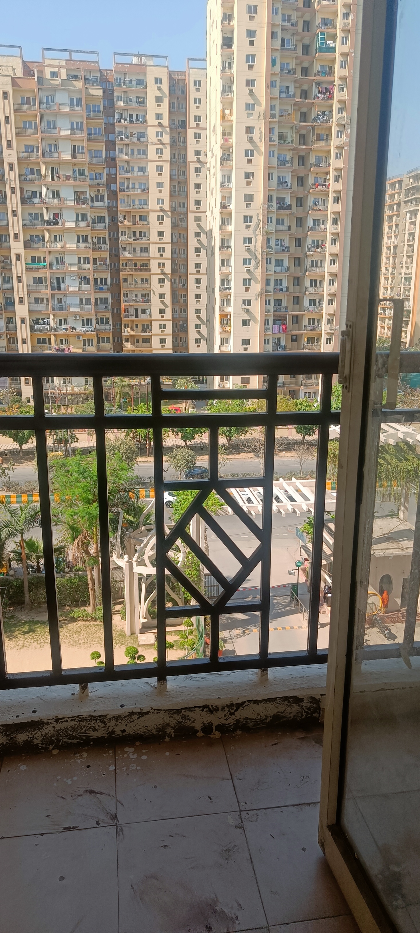 Rental 3 Bedroom 1472 Sq.Ft. Apartment in Jm Orchid, Sector 76 Noida ...