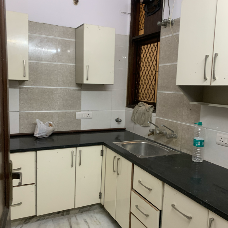 Resale 2 Bedroom 1000 Sq.Ft. Builder Floor in Nehru Enclave Delhi - 6769626