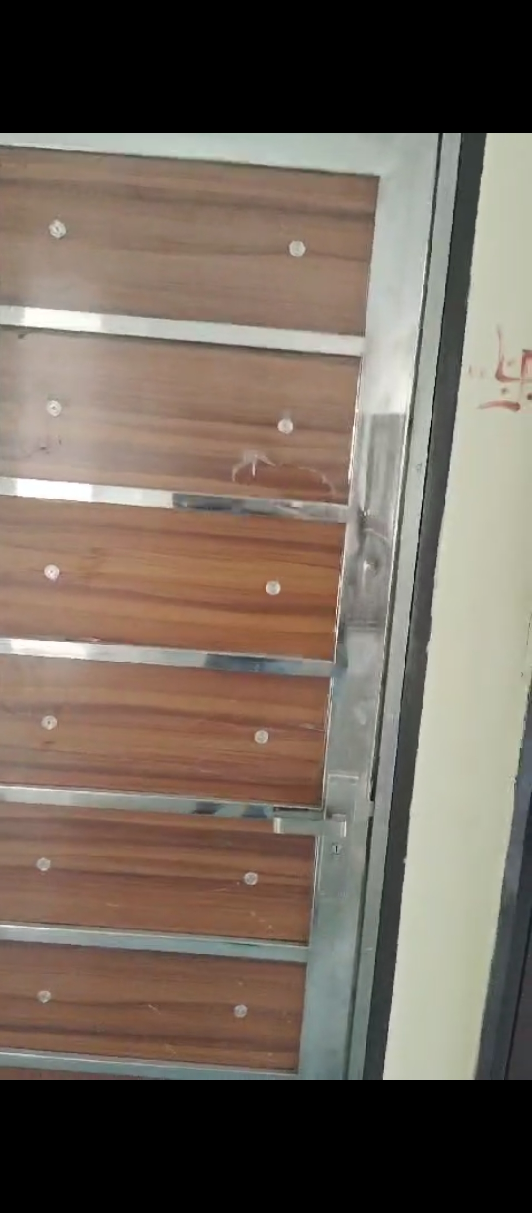 Resale 3 Bedroom 749 Sq.Ft. Apartment in Wave Executive Floors, Wave ...