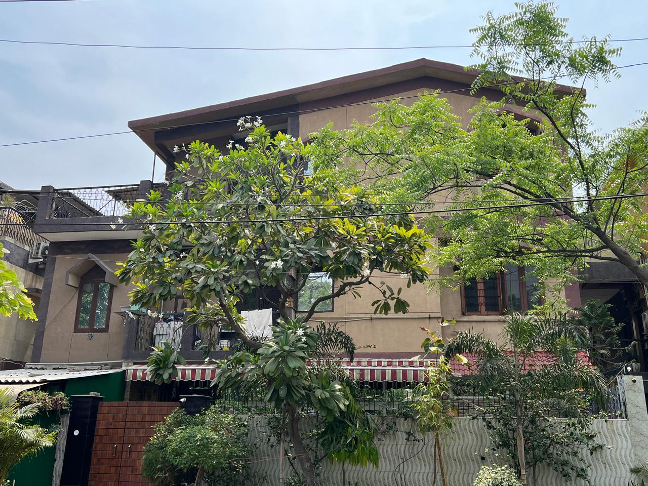 Resale 4 Bedroom 250 Sq.Mt. Villa in Raj Nagar Sector 9 Ghaziabad - 6866619