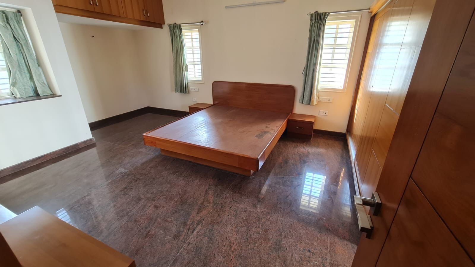 Rental 3 Bedroom 2950 Sq.Ft. Villa in Hsr Layout Bangalore - 6868118