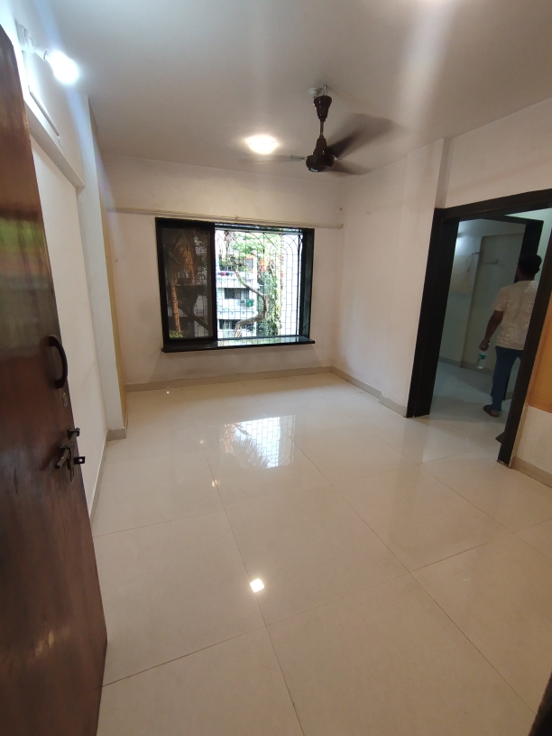 Rental 1 Bedroom 550 Sq.Ft. Apartment in Poonam Complex, Kandivali East Mumbai - 6919361