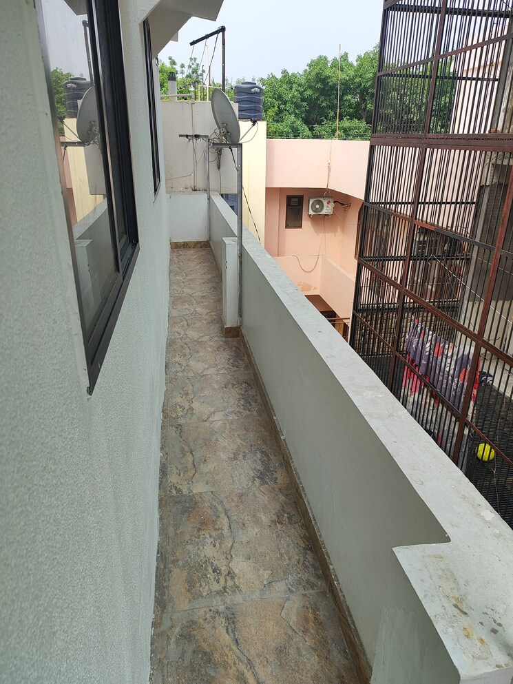 Rental 1.5 Bedroom 750 Sq.Ft. Villa in Garima Vihar Apartments, Sector ...