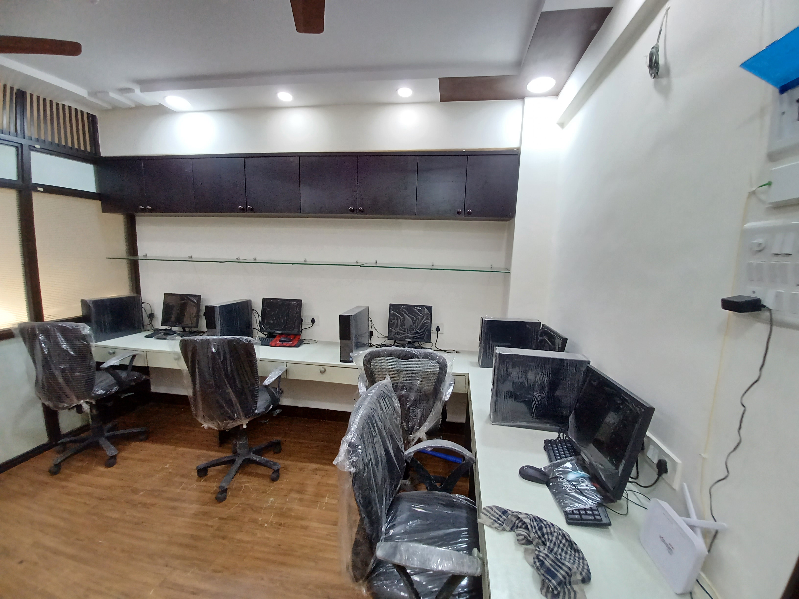 Rental Commercial Office Space 220 Sq.Ft. in Navjivan Commercial ...