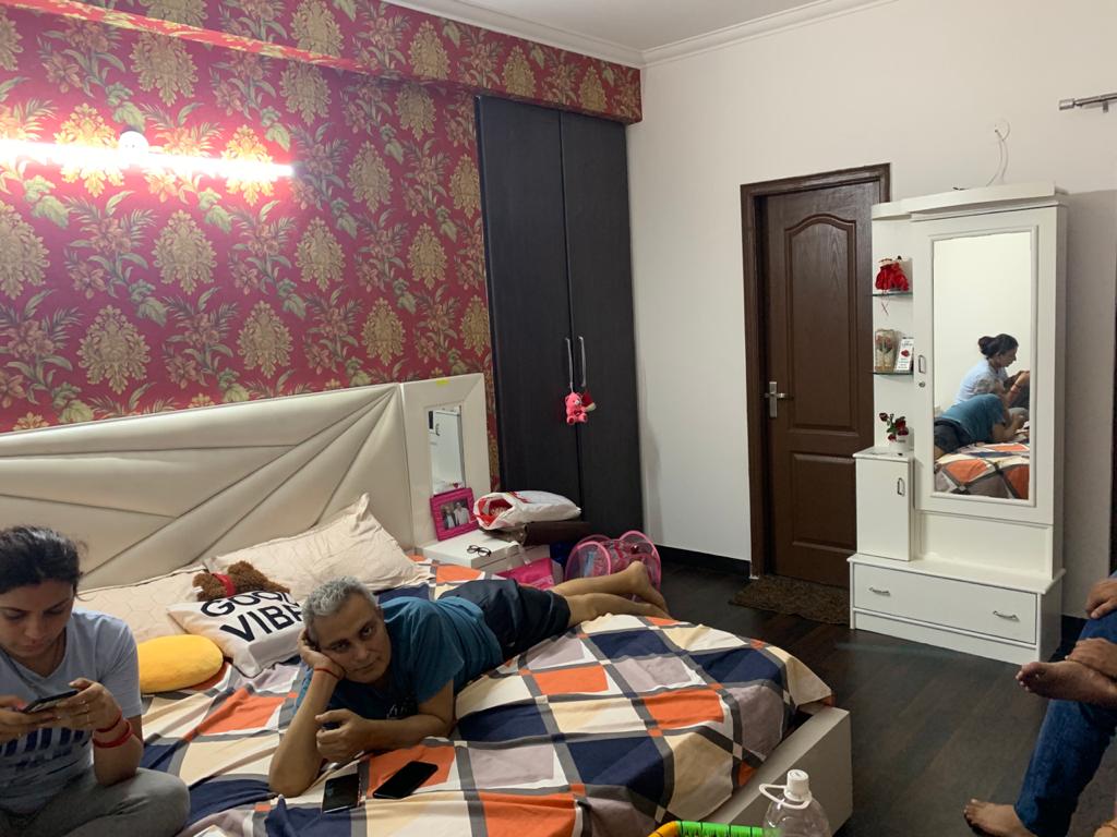 Resale 6+ Bedroom 200 Sq.Mt. Independent House in Sector 48 Noida - 7034138