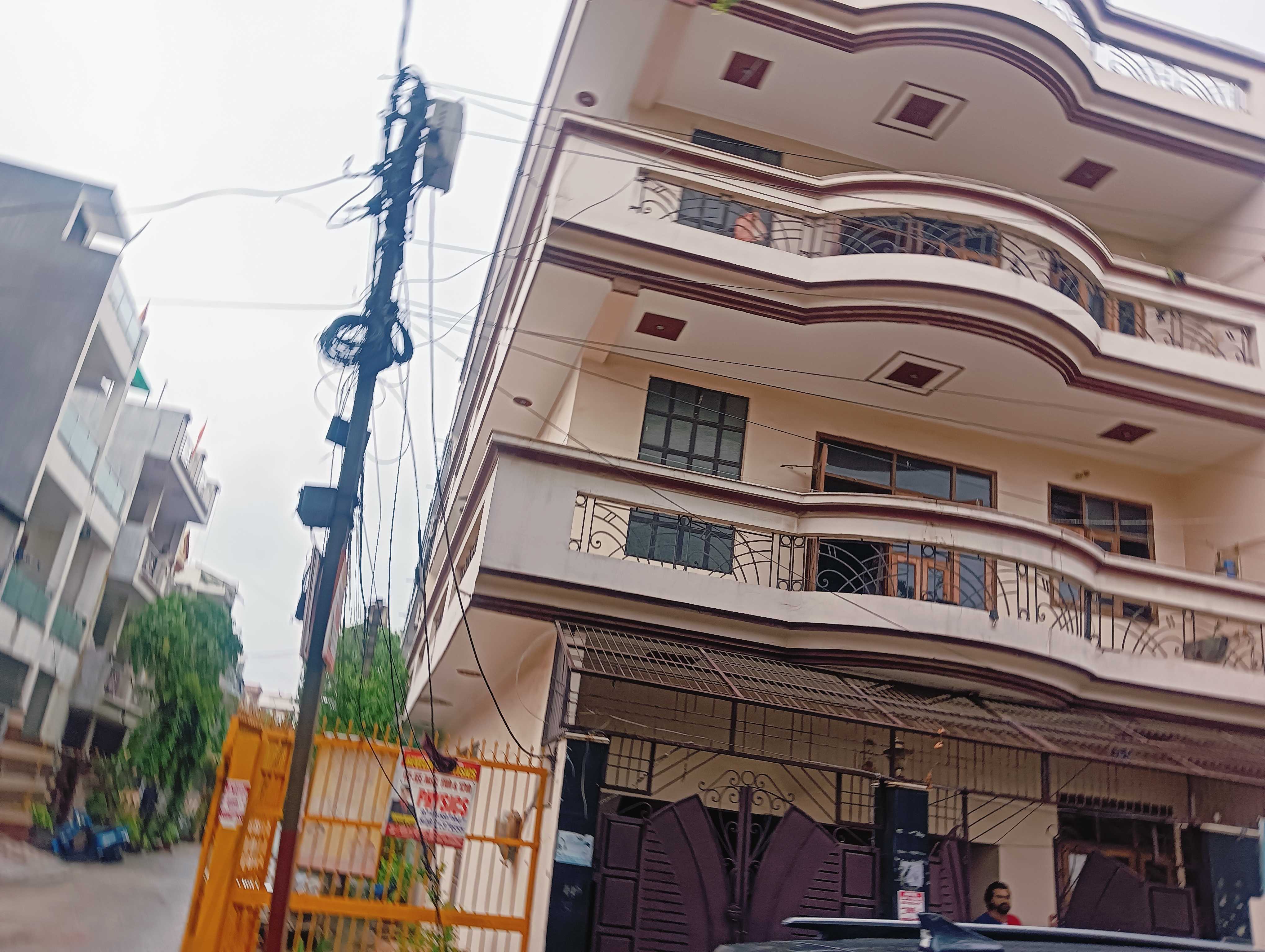 Resale 6 Bedroom 112 Sq.Mt. Independent House in Raj Nagar Extension Ghaziabad - 7240094