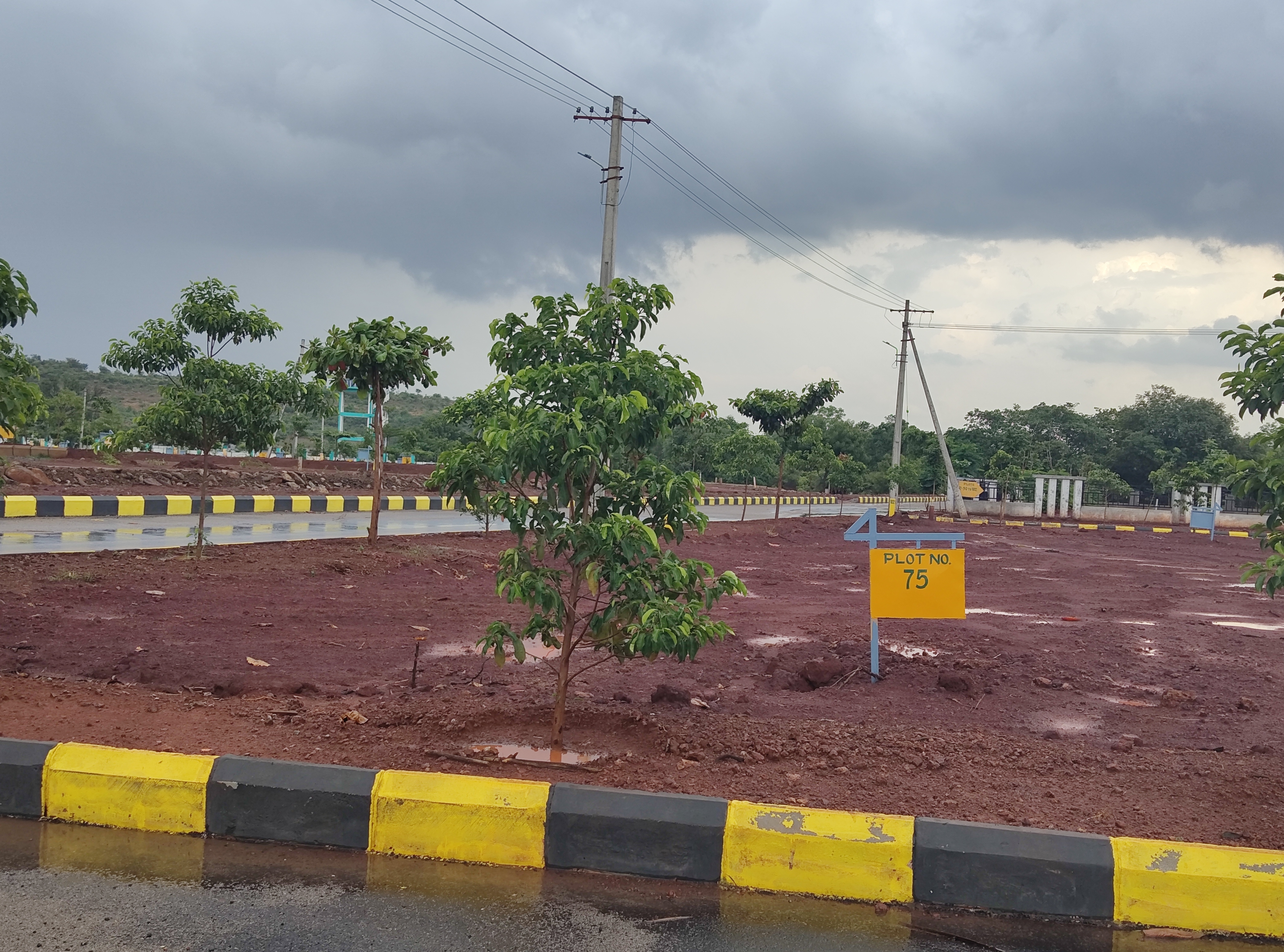 Resale 389 Sq.Yd. Plot in Budhera Hyderabad - 7253893