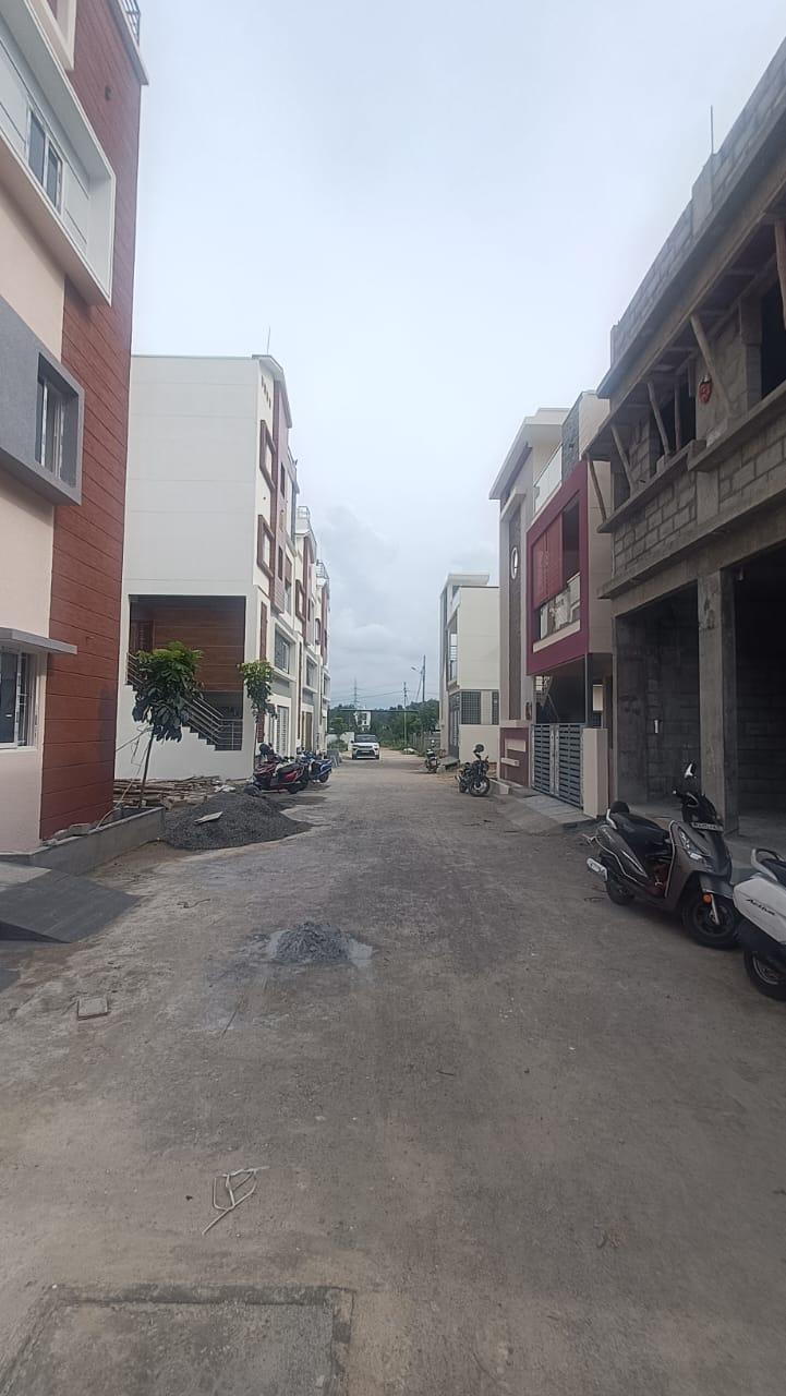 Resale 1260 Sq.Yd. Plot in Begur Road Bangalore - 7337386