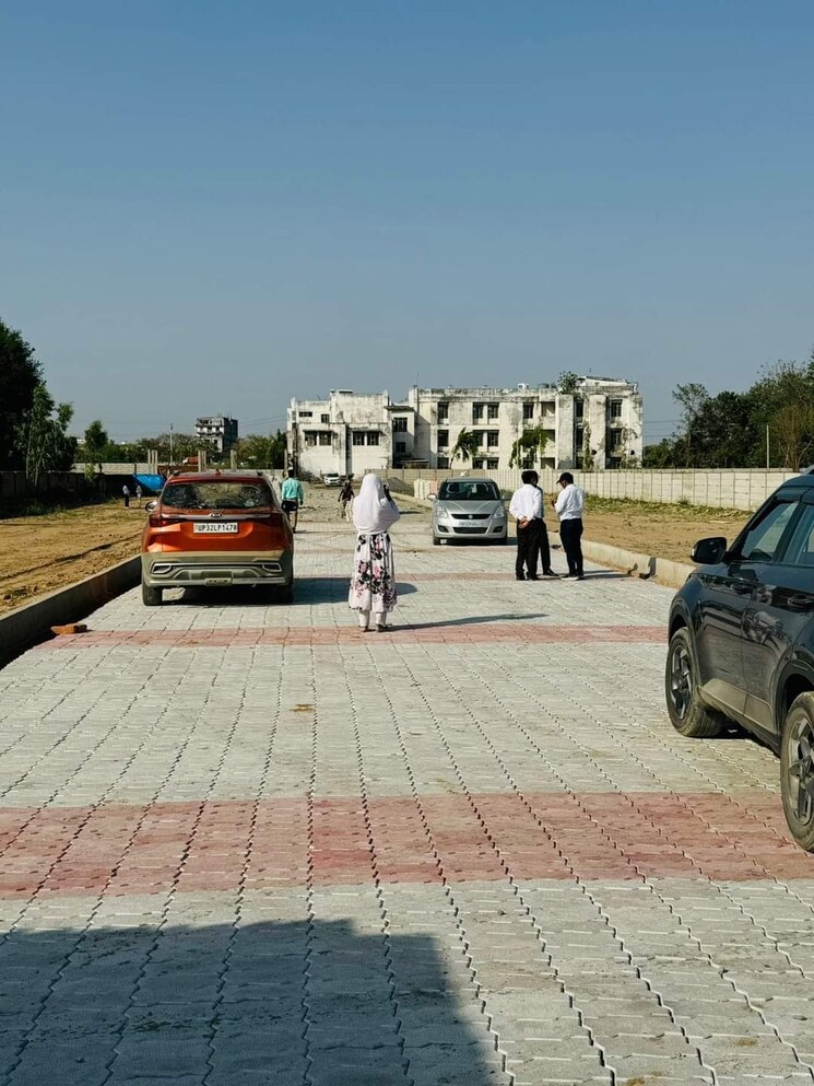 Resale 1000 Sq.Ft. Plot in Kisan Path Lucknow - 7350115